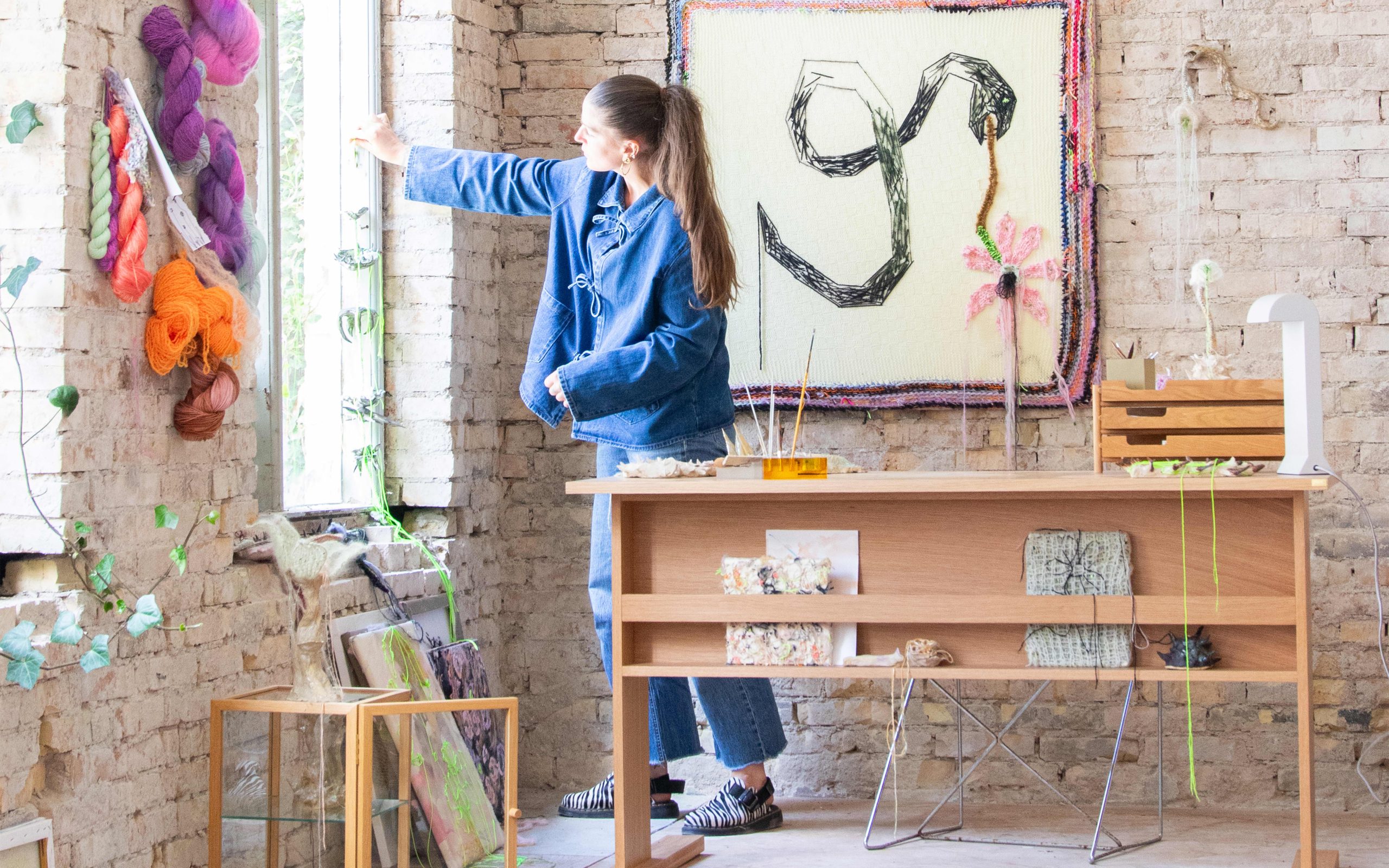 A portrait of artist Julie Wittrup - Hübsch