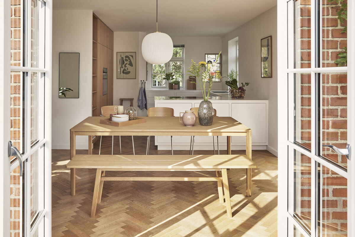 Acorn Dining Table Natural - Hübsch