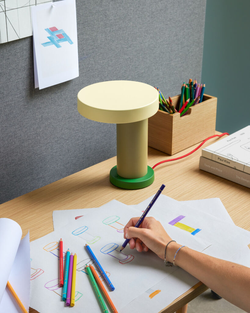 Magic Table Lamp Green/Olive - Hübsch
